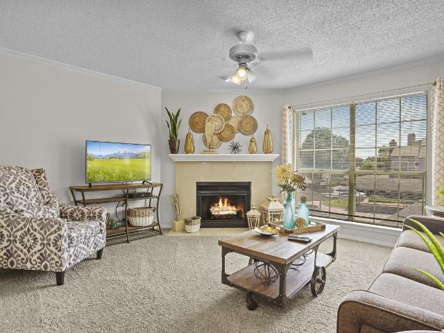 Creekwood Apartments 1 Bedroom Apartment for Rent at 8418 S 77th East Ave, Tulsa, OK 74133