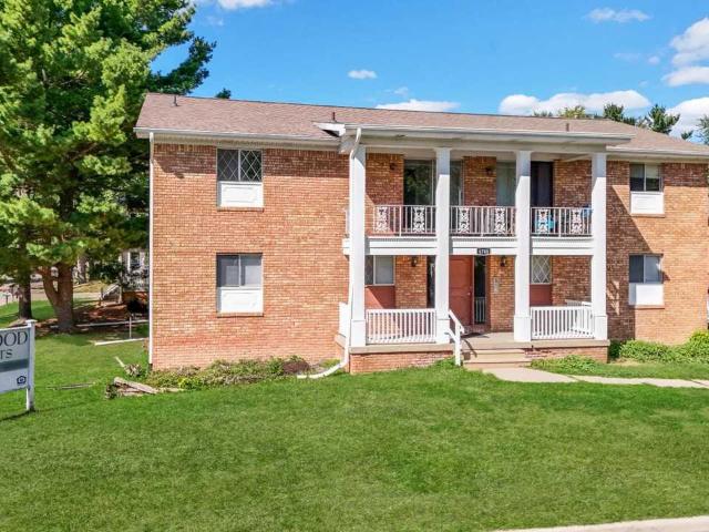 Creekwood Apartments 2 Bedroom Apartment for Rent at 2294 Main St, Holt, MI 48842