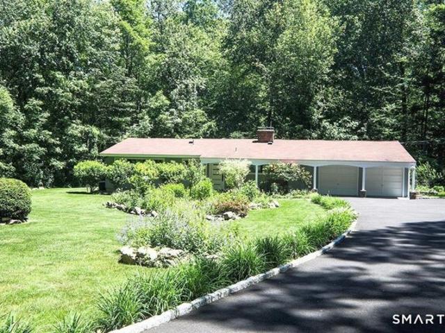 Creeping Hemlock Dr, Norwalk, Home For Sale