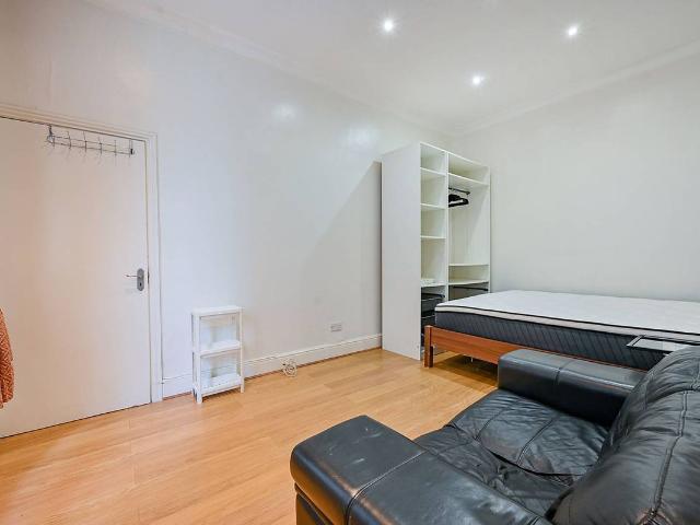 Creffield Road, Ealing, London W5, Studio to rent, £1,600 pcm | PrimeLocation
