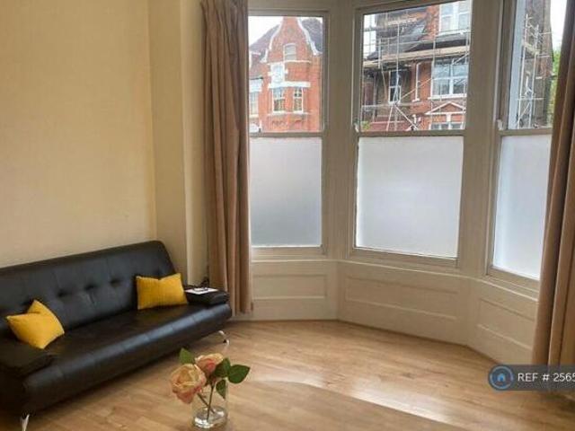 Creffield Road, London, 1 Bedroom Flat
