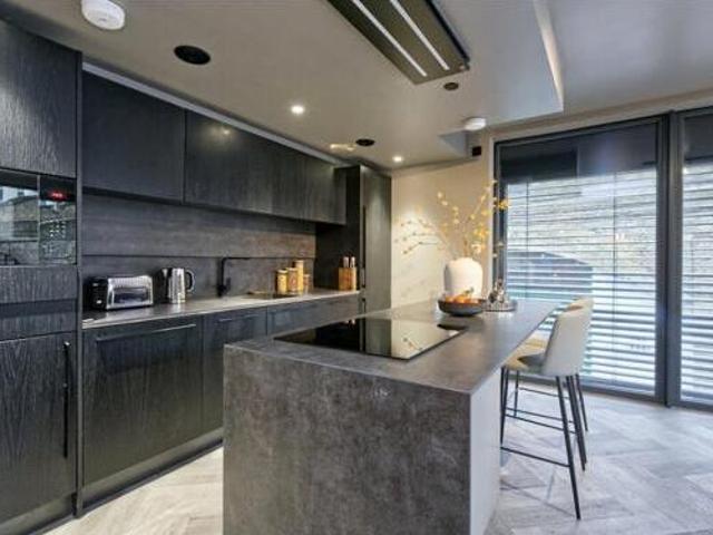 Cremer Street, Hackney, 2 Bedroom Apartment