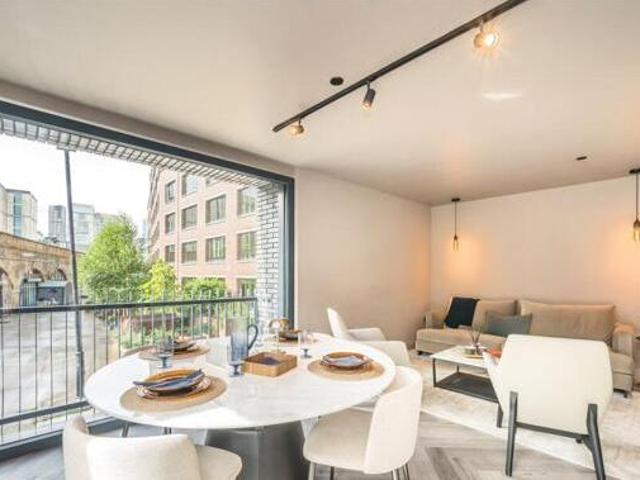 Cremer Street, London, 2 Bedroom Flat