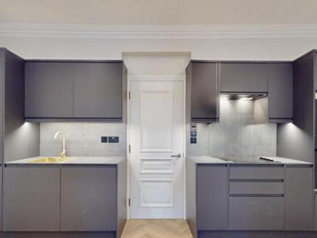 Cremorne Road, London, 1 Bedroom Flat