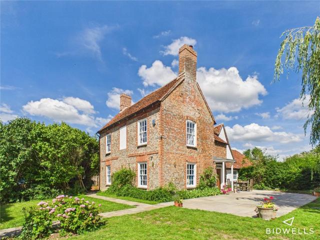 Crendon Road, Aylesbury HP18 5 bed detached house to rent £4,500 pcm £1,038 pw