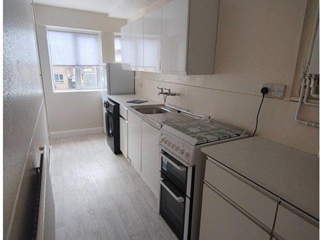 Crendon St, High Wycombe HP13, 1 bed flat to rent, £935 pcm | PrimeLocation