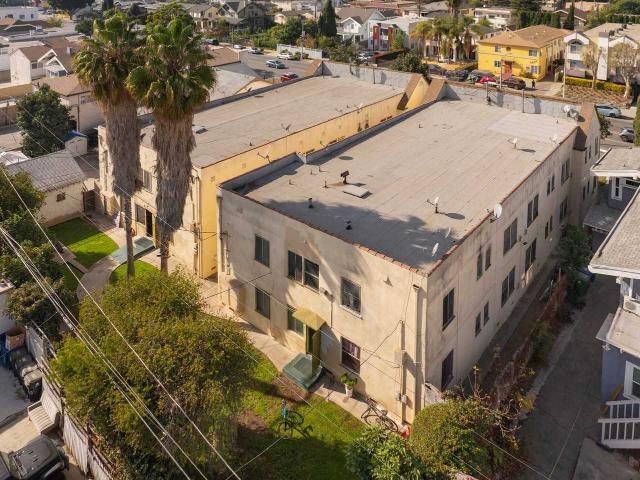 Crenshaw Apts LLC Studio Apartment for Rent at 1338 Crenshaw Blvd, Los Angeles, CA 90019 UNNC