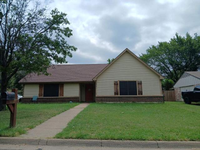 Crepe Myrtle Dr