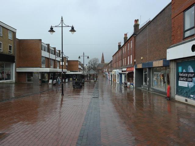 Crescent Way, Burgess Hill RH15 1 bed flat to rent £1,050 pcm £242 pw