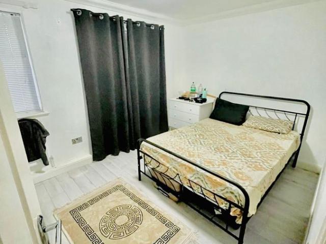 Crescent Way, South Ockendon, Essex RM15, Room to rent, £850 pcm | PrimeLocation