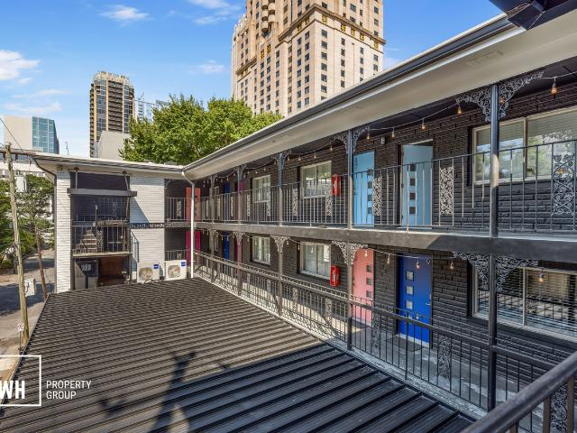 Crescent Apartments Studio Apartment for Rent at 1136 Crescent Ave Ne, Atlanta, GA 30309 Midtown