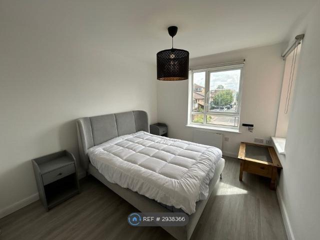 Crescent Block G, Brent HA9, 2 bed flat to rent, £2,400 pcm | PrimeLocation
