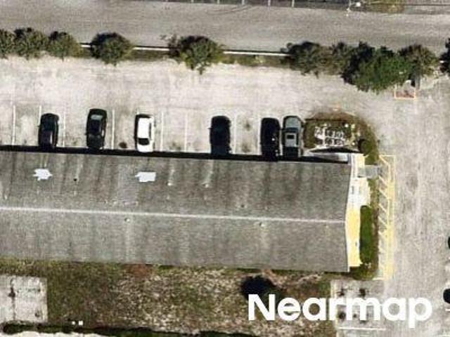 Crescent Cir Apt C19