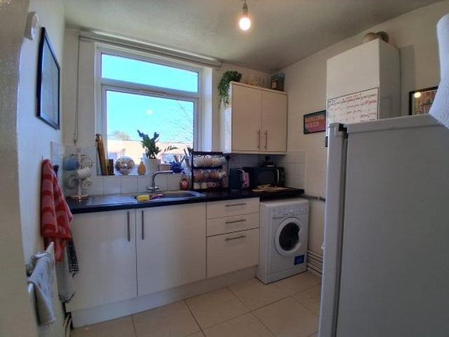 Crescent Court, Clapham, SW4, Property for rent