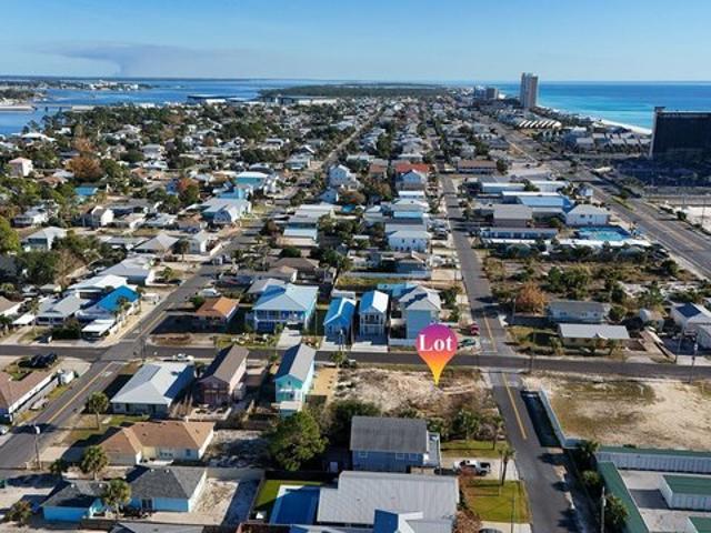 Crescent Dr, Panama City Beach, FL 32408