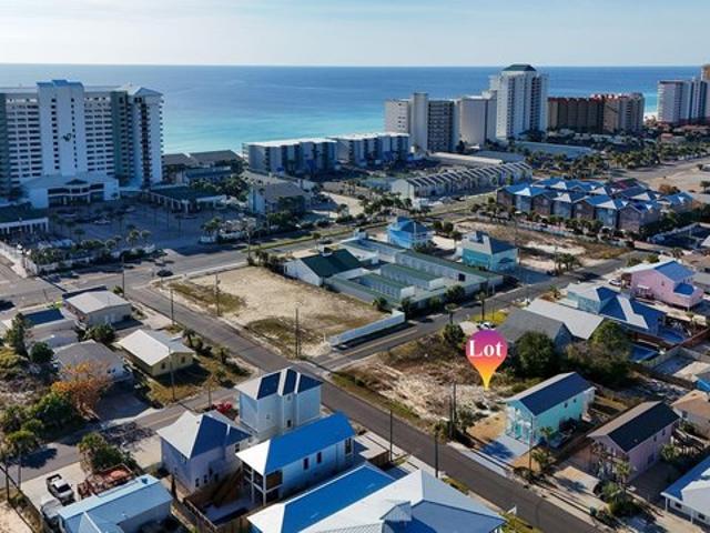 Crescent Dr, Panama City Beach, FL 32408