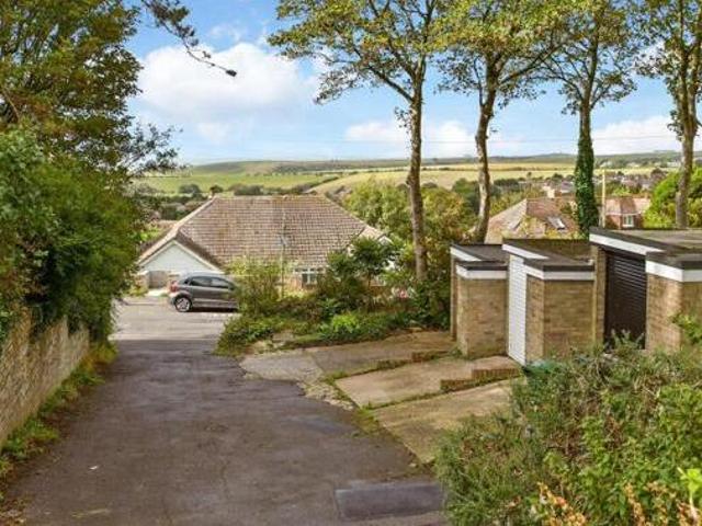 Crescent Drive North, Woodingdean, 2 Bedroom Detached