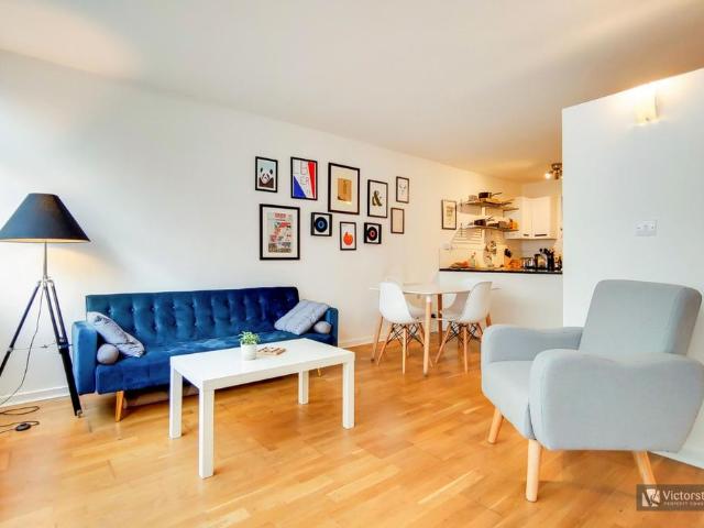 Crescent House, Golden Lane Estate. 1 bed apartment to rent £2,100 pcm £485 pw