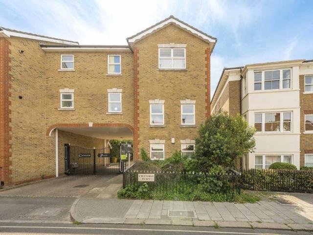 Crescent Lane, London SW4 2 bed flat to rent £3,000 pcm £692 pw