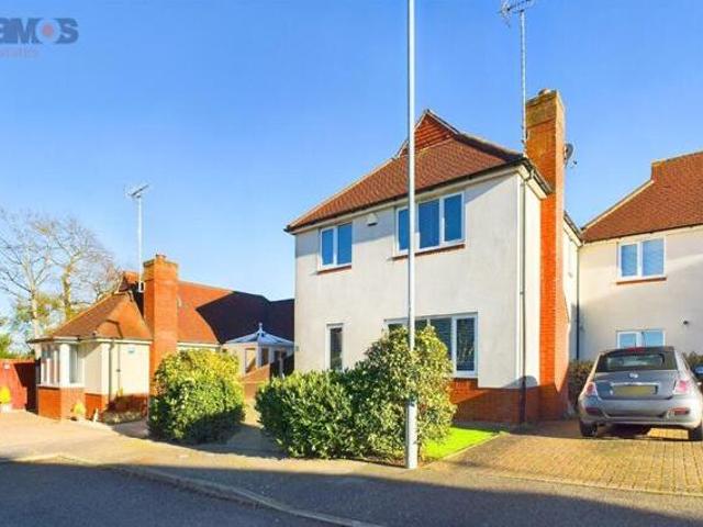 Crescent Place, Hadleigh, 4 Bedroom Semi detached