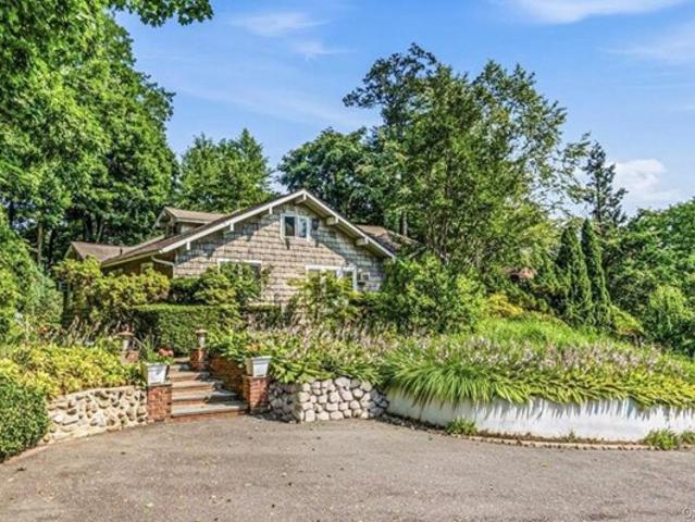 Crescent Rd, Great Neck, Home For Sale