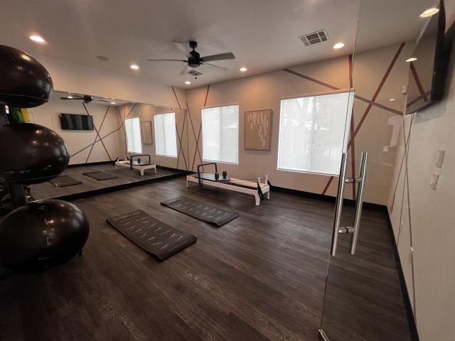 Crescent Ridge Apartments 2 Bedroom Apartment for Rent at 375 Conestoga Way, Henderson, NV 89002 Mission Hills