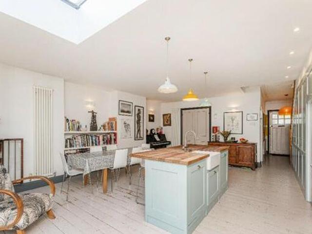 Crescent Rise, London, 4 Bedroom Terraced