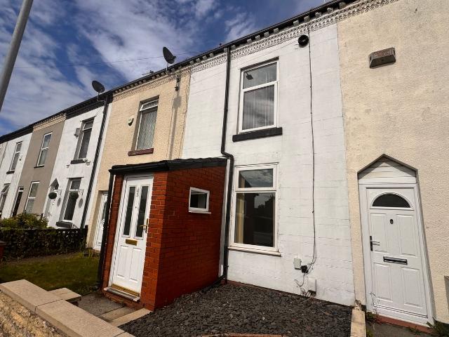 Crescent Road, Bolton BL3, 2 bed terraced house to rent, £895 pcm | PrimeLocation