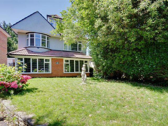 Crescent Road, Bournemouth 8 bed house to rent £3,950 pcm £912 pw