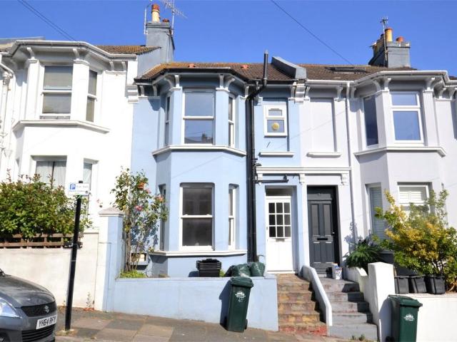 Crescent Road, Brighton BN2 4 bed terraced house to rent £2,513 pcm £580 pw