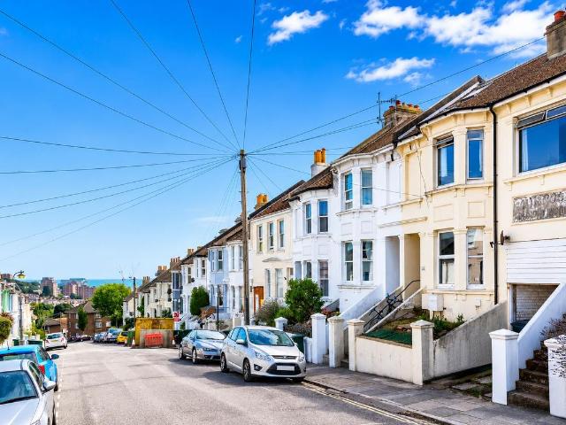 Crescent Road, Brighton BN2, 1 bed flat to rent, £1,300 pcm | PrimeLocation