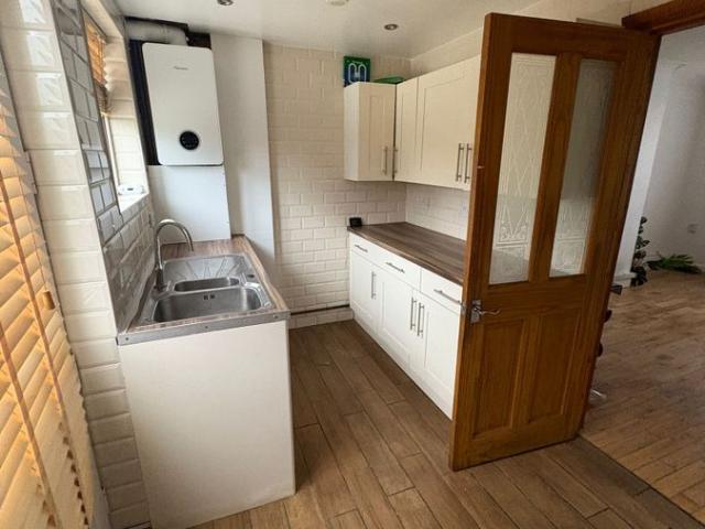Crescent Road, Dagenham RM10, 3 bed detached house to rent, £2,200 pcm | PrimeLocation