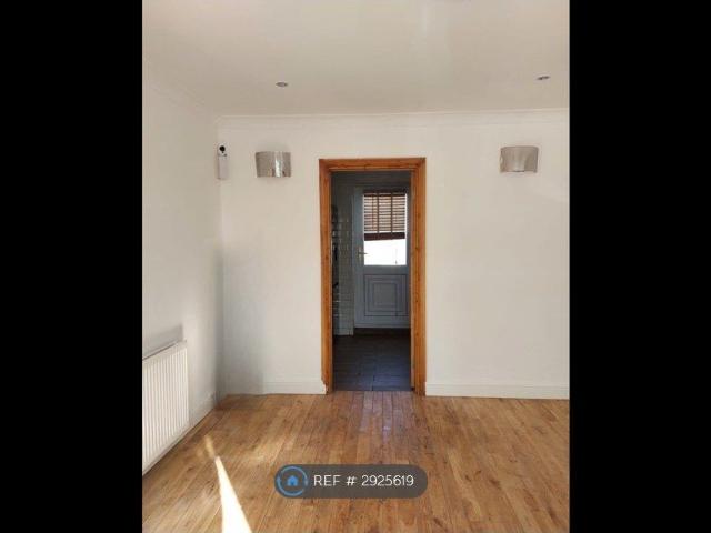 Crescent Road, Dagenham RM10, 3 bed terraced house to rent, £2,200 pcm | PrimeLocation
