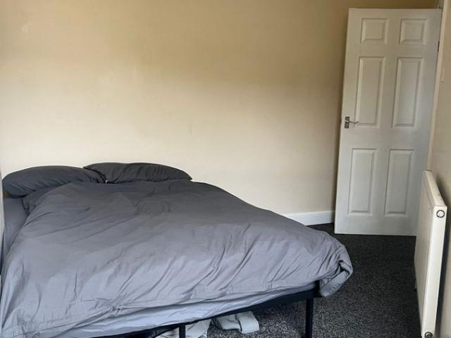 Crescent Road, Huddersfield HD2, 1 bed terraced house to rent, £550 pcm | PrimeLocation