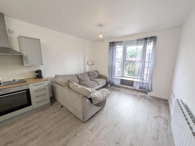 Crescent Road, Llandeilo SA19, 1 bed flat to rent, £650 pcm | PrimeLocation