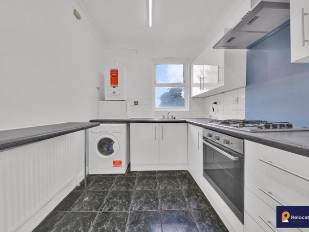 Crescent Road, Plaistow E13, 1 bed flat to rent, £1,500 pcm | PrimeLocation