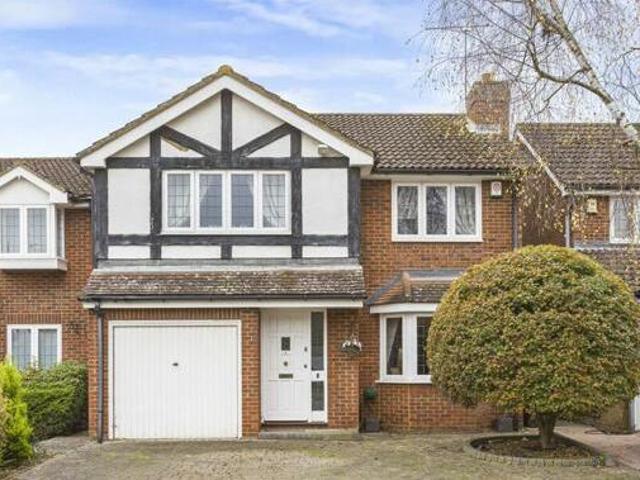 Cresset Close, Stanstead Abbotts, 4 Bedroom Detached