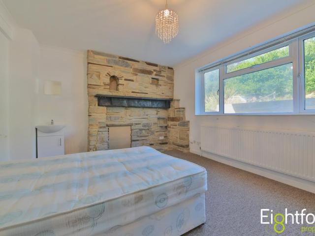 Crespin Way, Brighton 6 bed maisonette to rent £3,200 pcm £738 pw