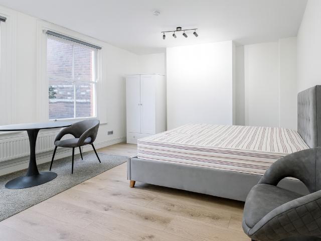 Creswick Road, London W3, Studio to rent, £1,350 pcm | PrimeLocation