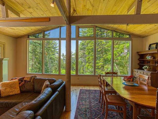 Crest Ave, Boothbay Harbor, Home For Sale