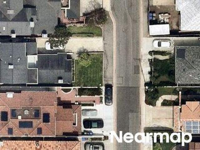 Crest Dr