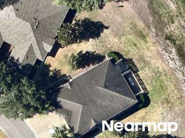 Crest Lake Dr
