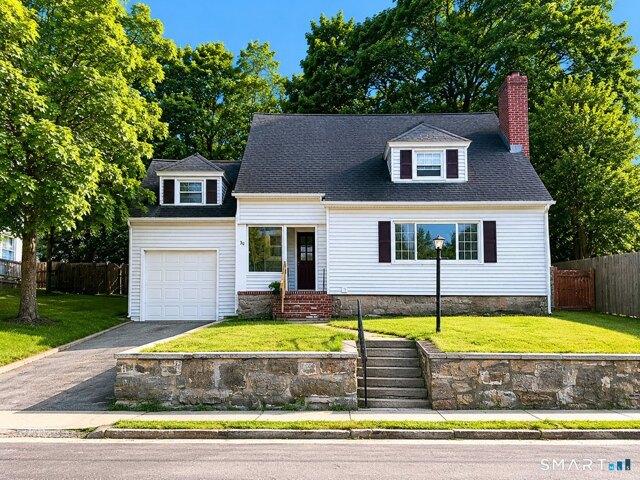 Crest St, New London, Home For Sale