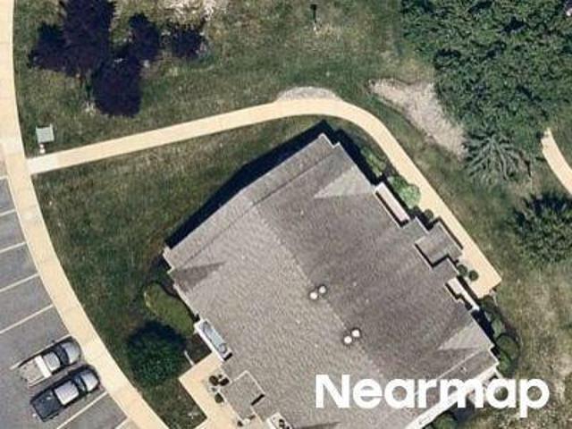 Crestmont Dr