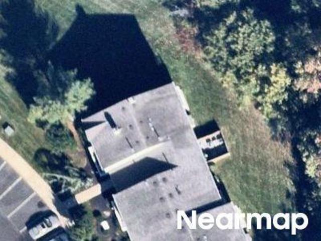 Crestmont Dr