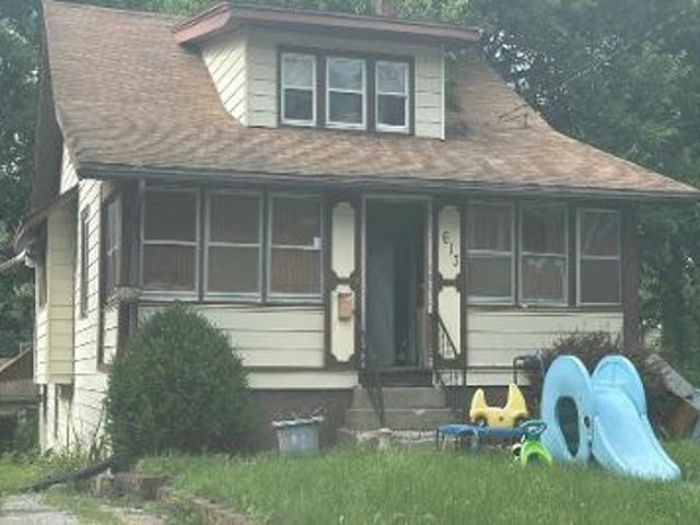 Creston Ave