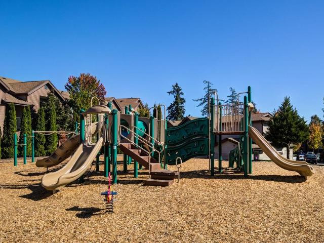 Creston Point 3 Bedroom Apartment for Rent at 13445 Martin Luther King Jr Way S, Bryn Mawr Skyway, WA 98178 Bryn Mawr Skyway