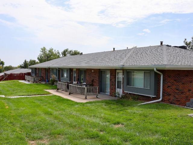 Crestaire 2 Bedroom Apartment for Rent at 1511 Thomas Dr, Bellevue, NE 68005