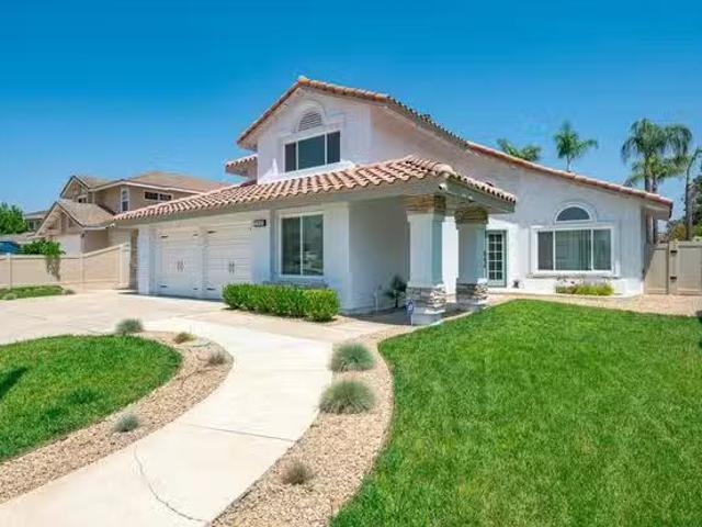 Crestlake Lane, Riverside, CA