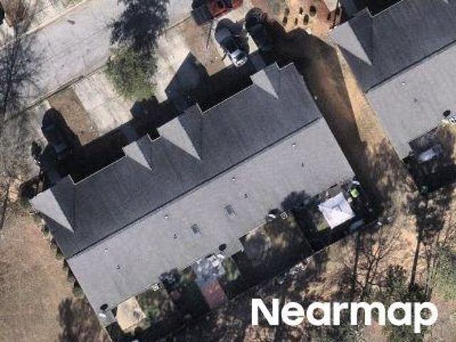 Crestland Dr